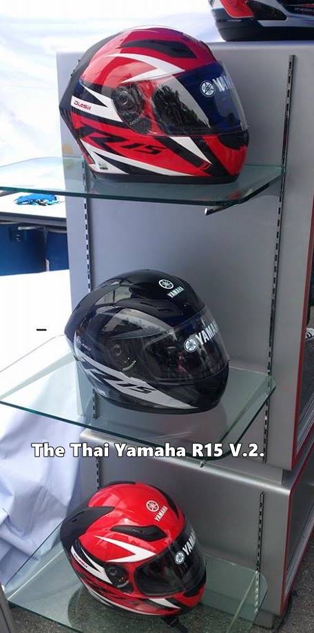 Helm Standar Yamaha YZF-R15 di Thailand berkelir senada warna R15-nya ...